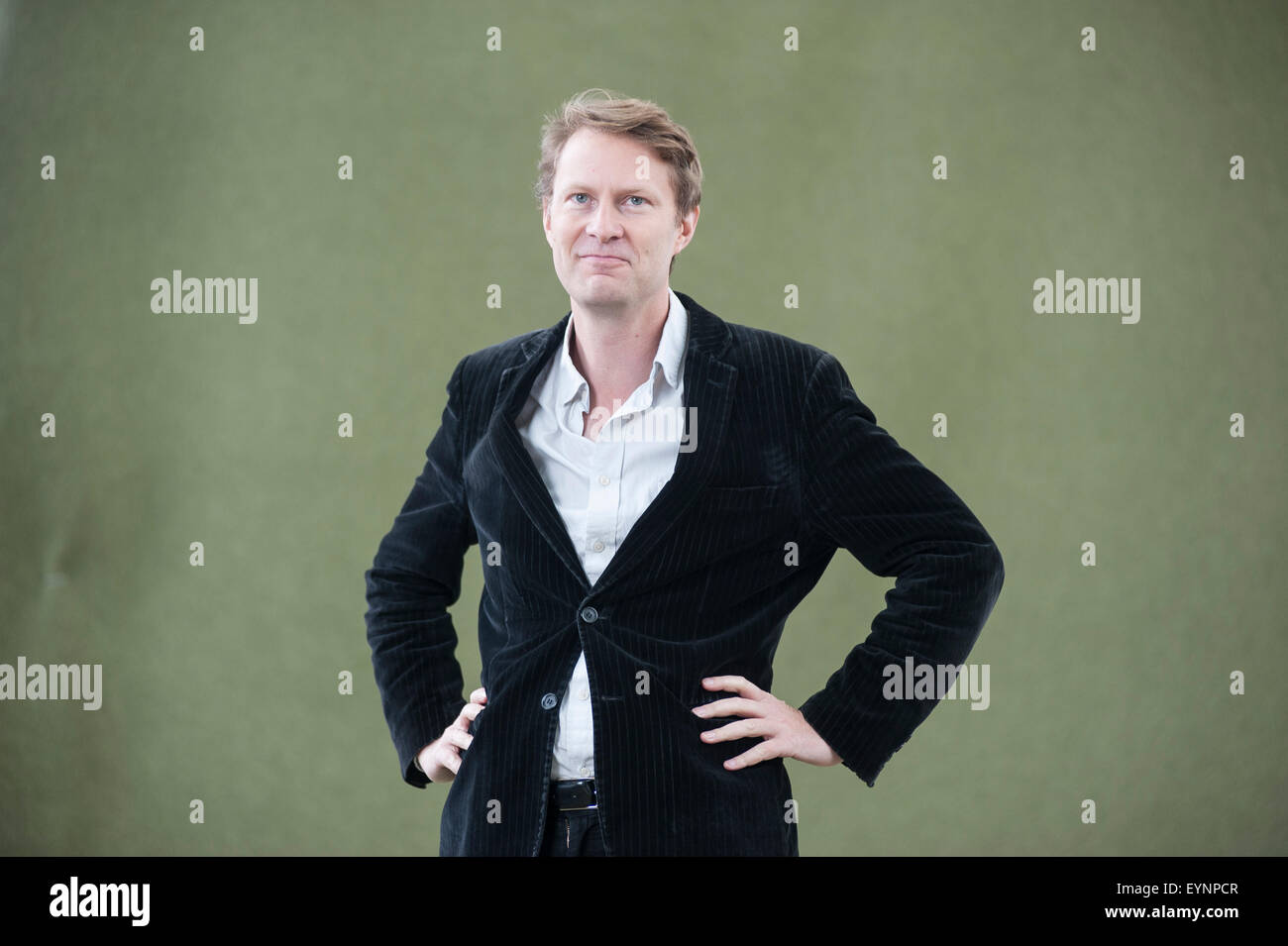 British journalist luke harding hi-res stock photography and images - Alamy