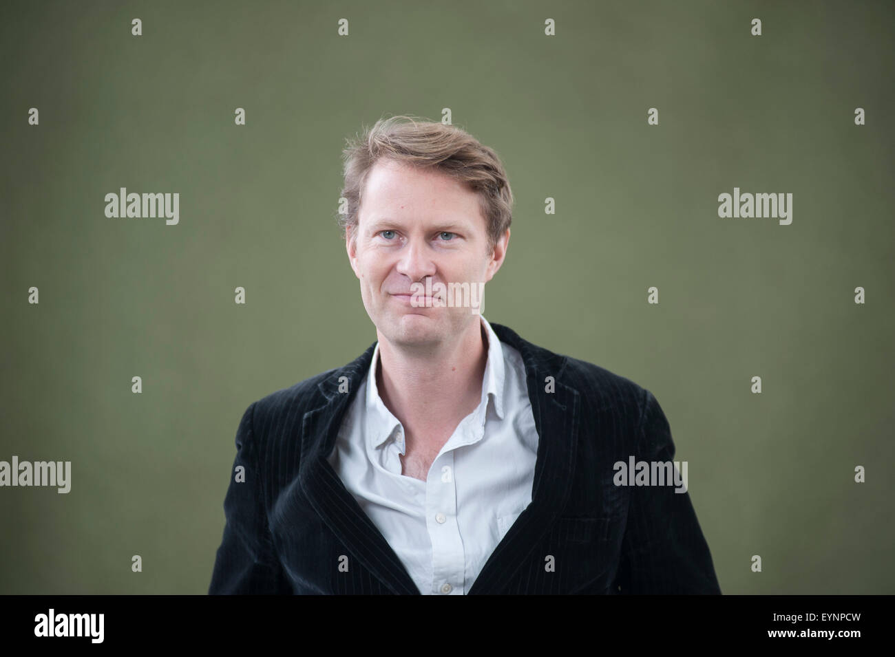British journalist luke harding hi-res stock photography and images - Alamy British journalist luke harding hi-res stock photography and images - Alamy