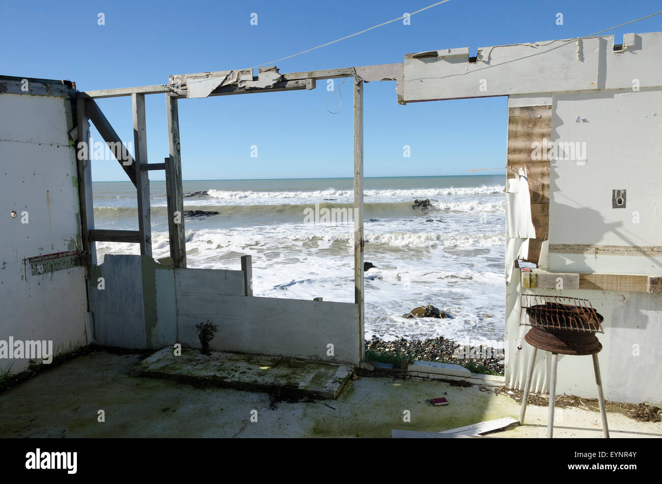 Coastal erosion house hi-res stock photography and images - Alamy