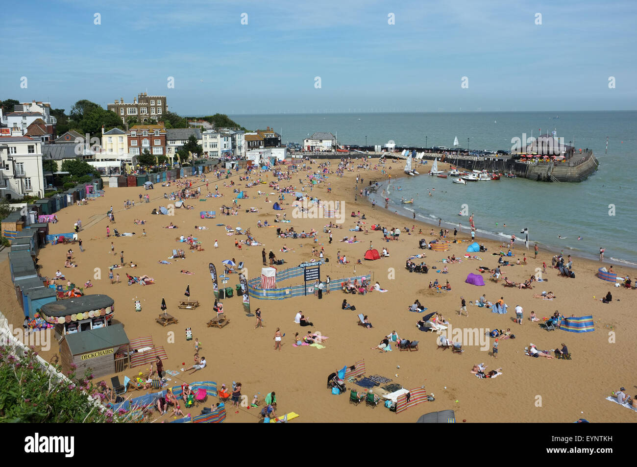 broadstairs coastal town in east kent uk august 2015 Stock Photo - Alamy
