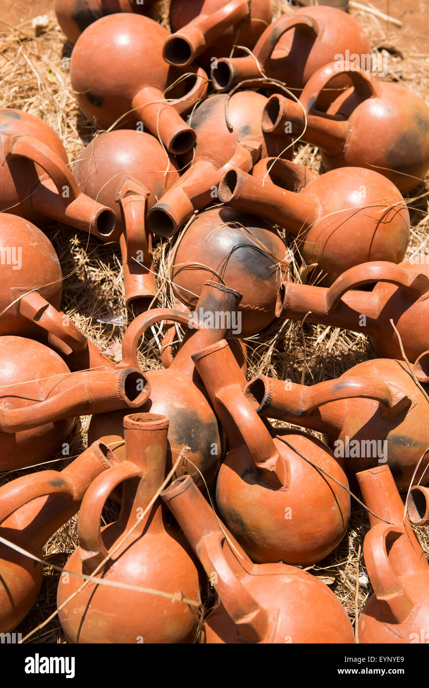 Traditional clay ethiopian coffee pots hi-res stock photography and ...