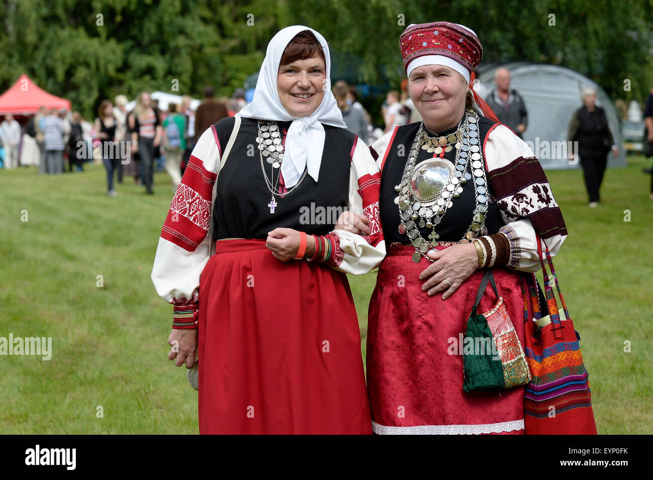 Obinitsa, Estonia. 2nd Aug, 2015. Women in traditional Seto costume ...
