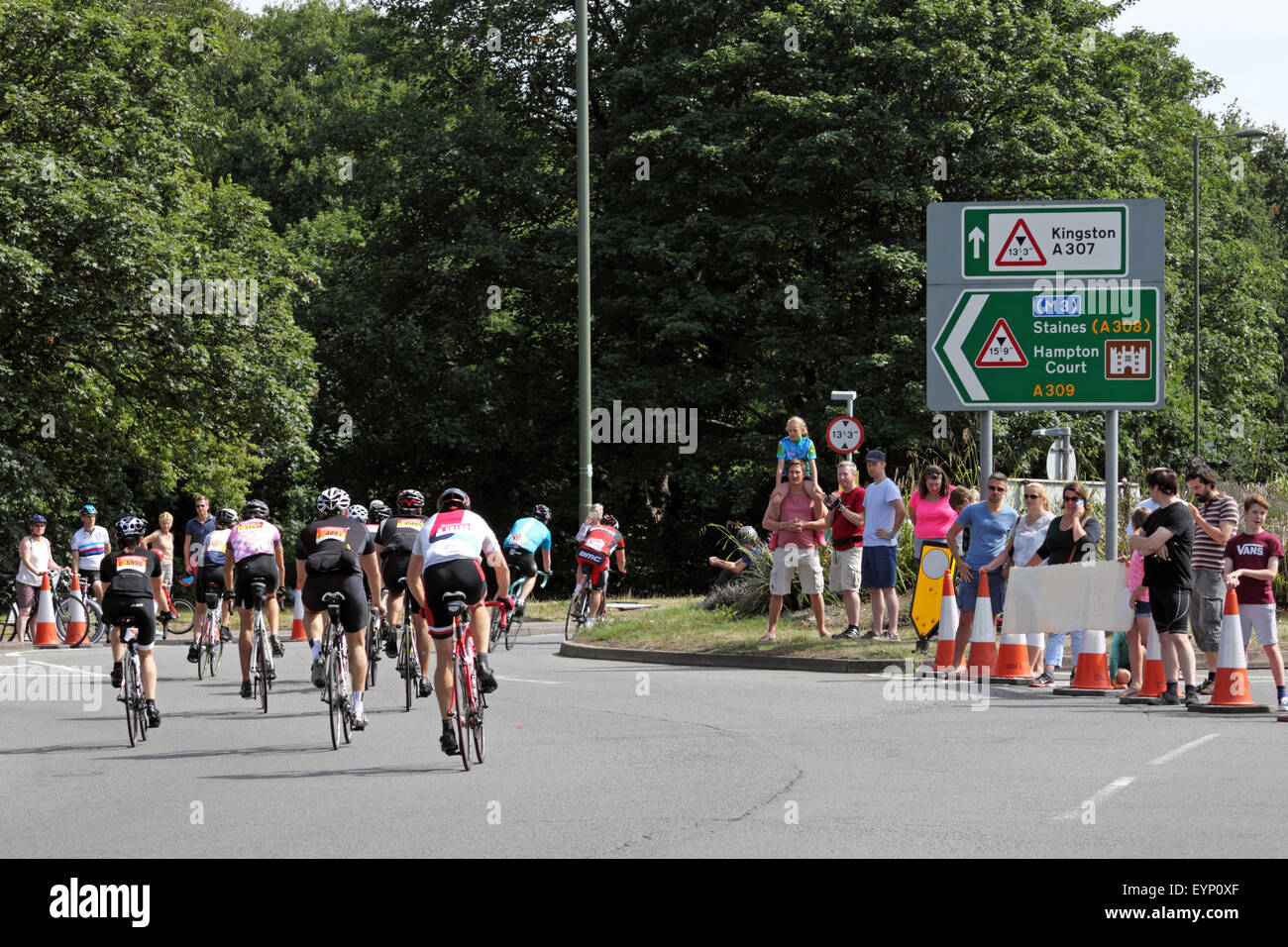 Roundabout london it professionals hi-res stock photography and images ...