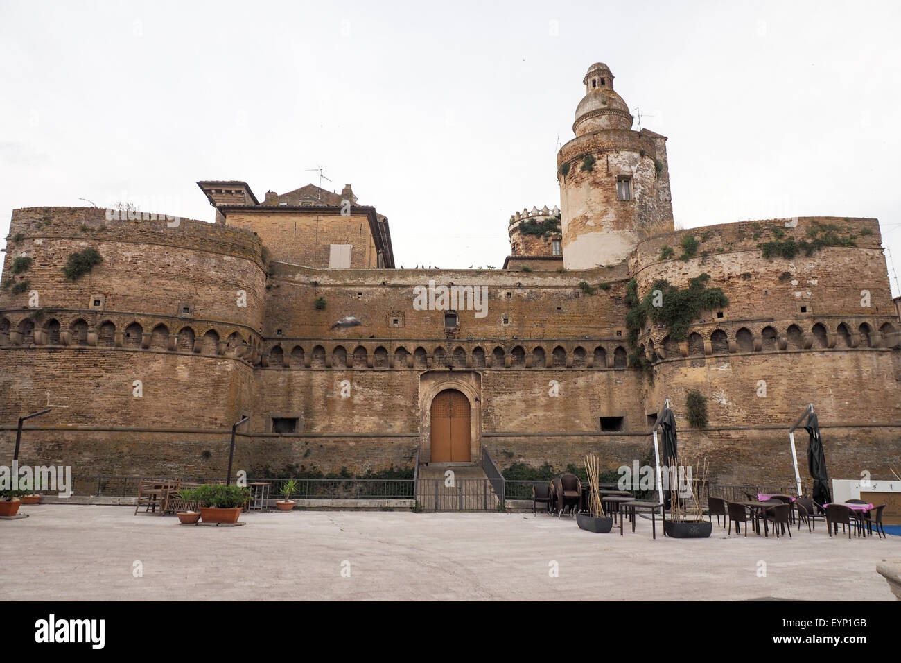 Barbacane castle hi-res stock photography and images - Alamy