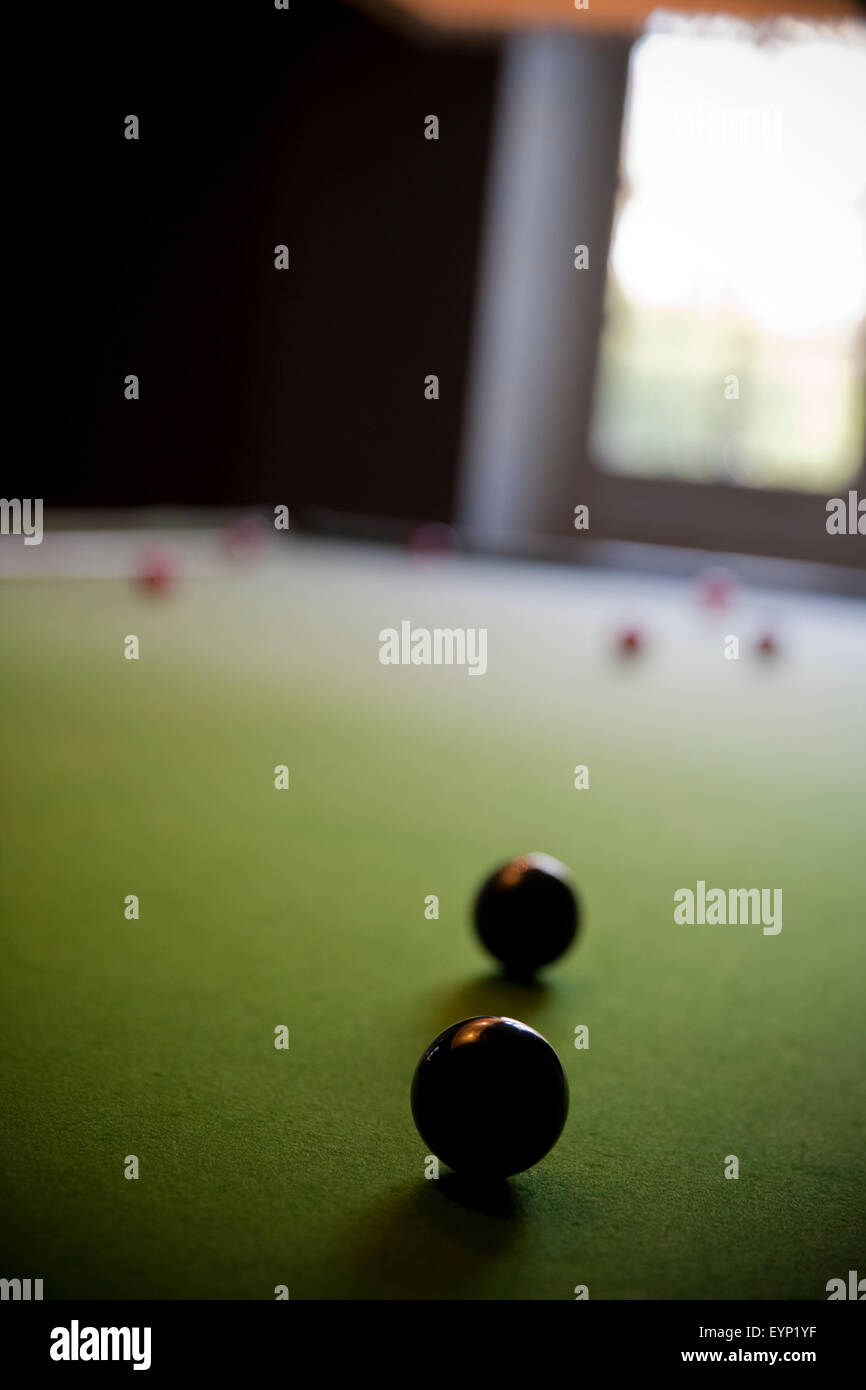 Red billiard balls hi-res stock photography and images - Alamy