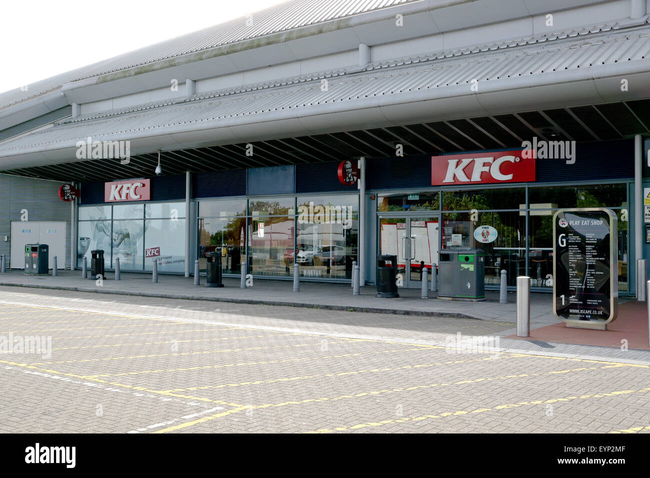 Kfc shop front hi-res stock photography and images - Alamy