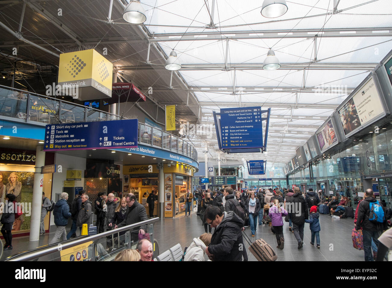 Manchester piccadilly station hi-res stock photography and images - Alamy
