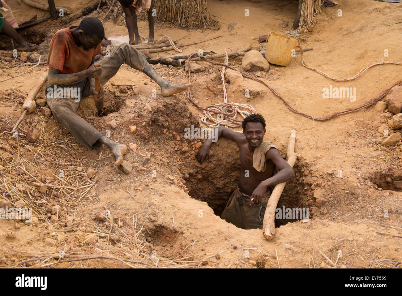 Men working in Menge gold mine, Ethiopia Stock Photo - Alamy