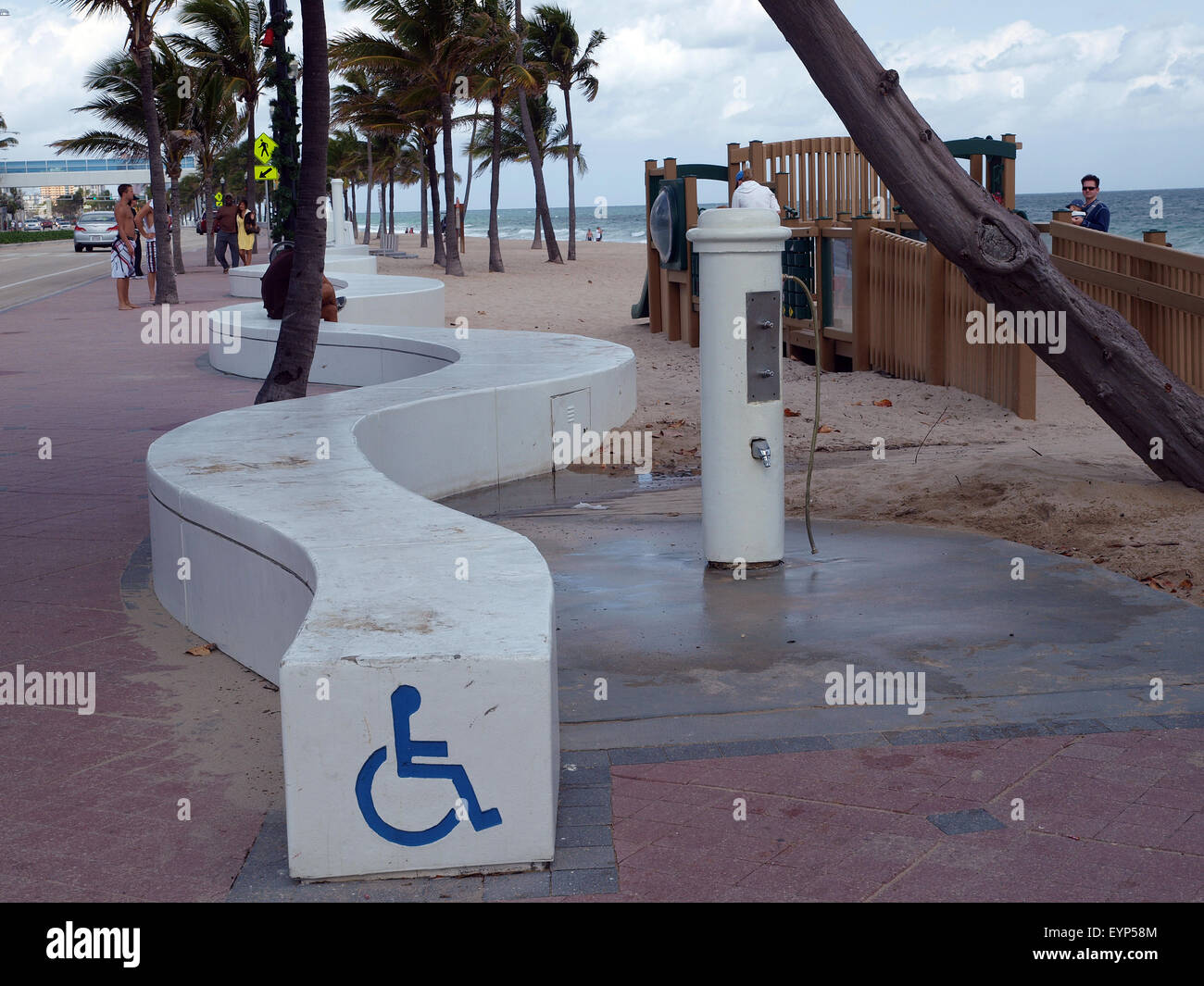Beach access ramp Stock Photo - Alamy