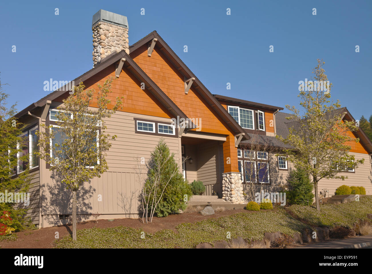 Family home in a suburb Clakamas Oregon Stock Photo - Alamy