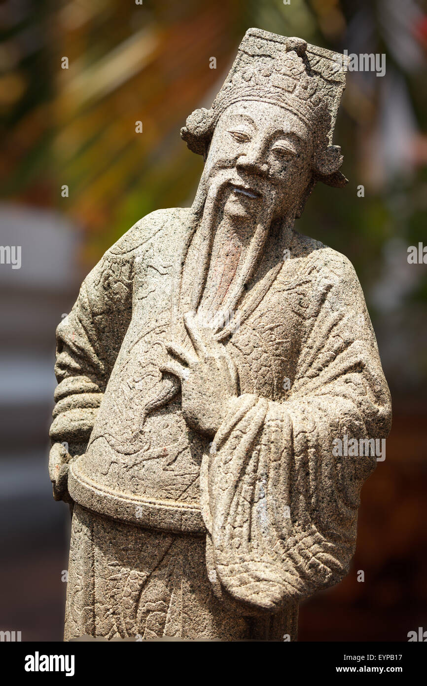 Stone guardian statue hi-res stock photography and images - Alamy