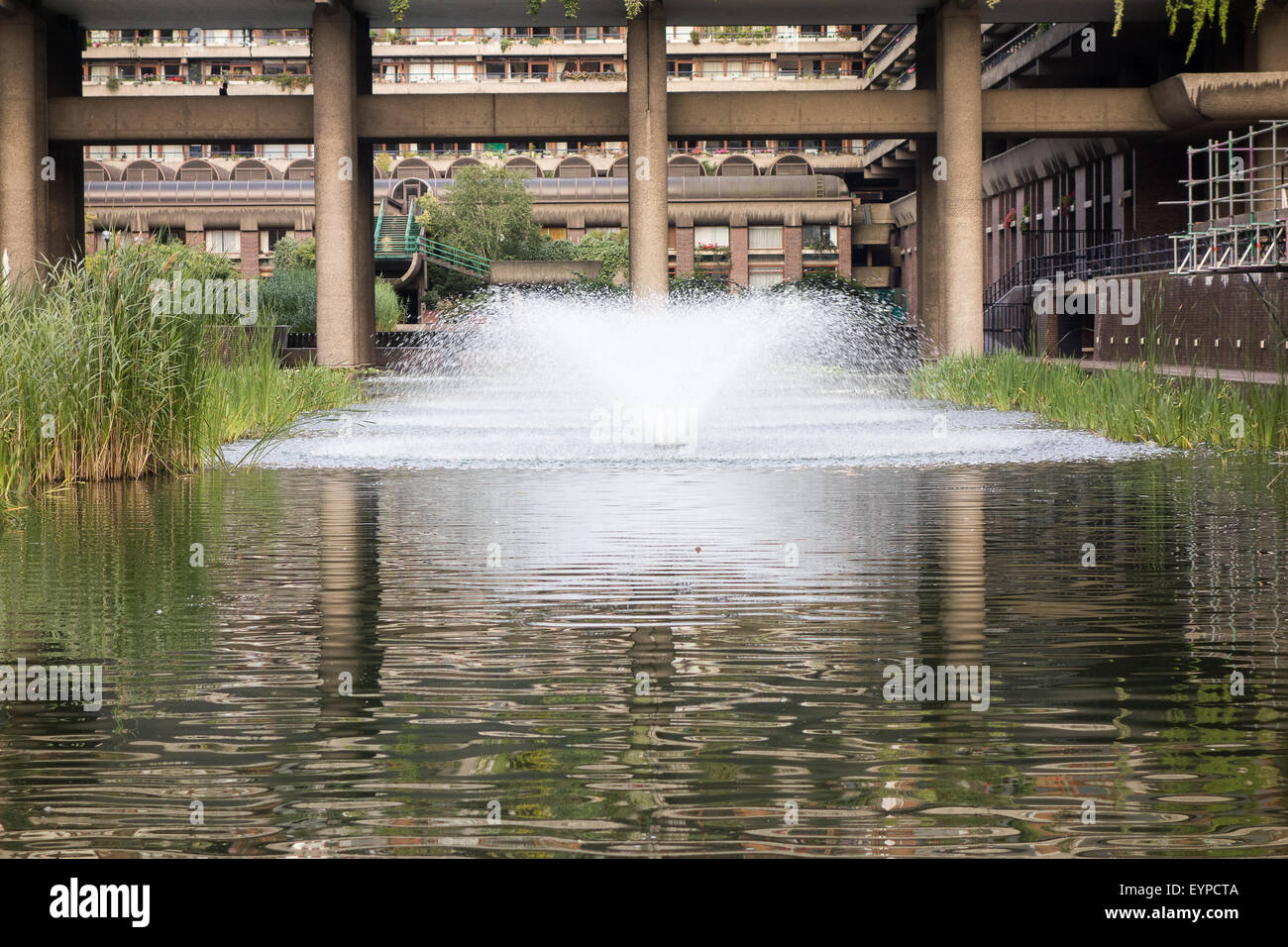 Barbican fountain hi-res stock photography and images - Alamy