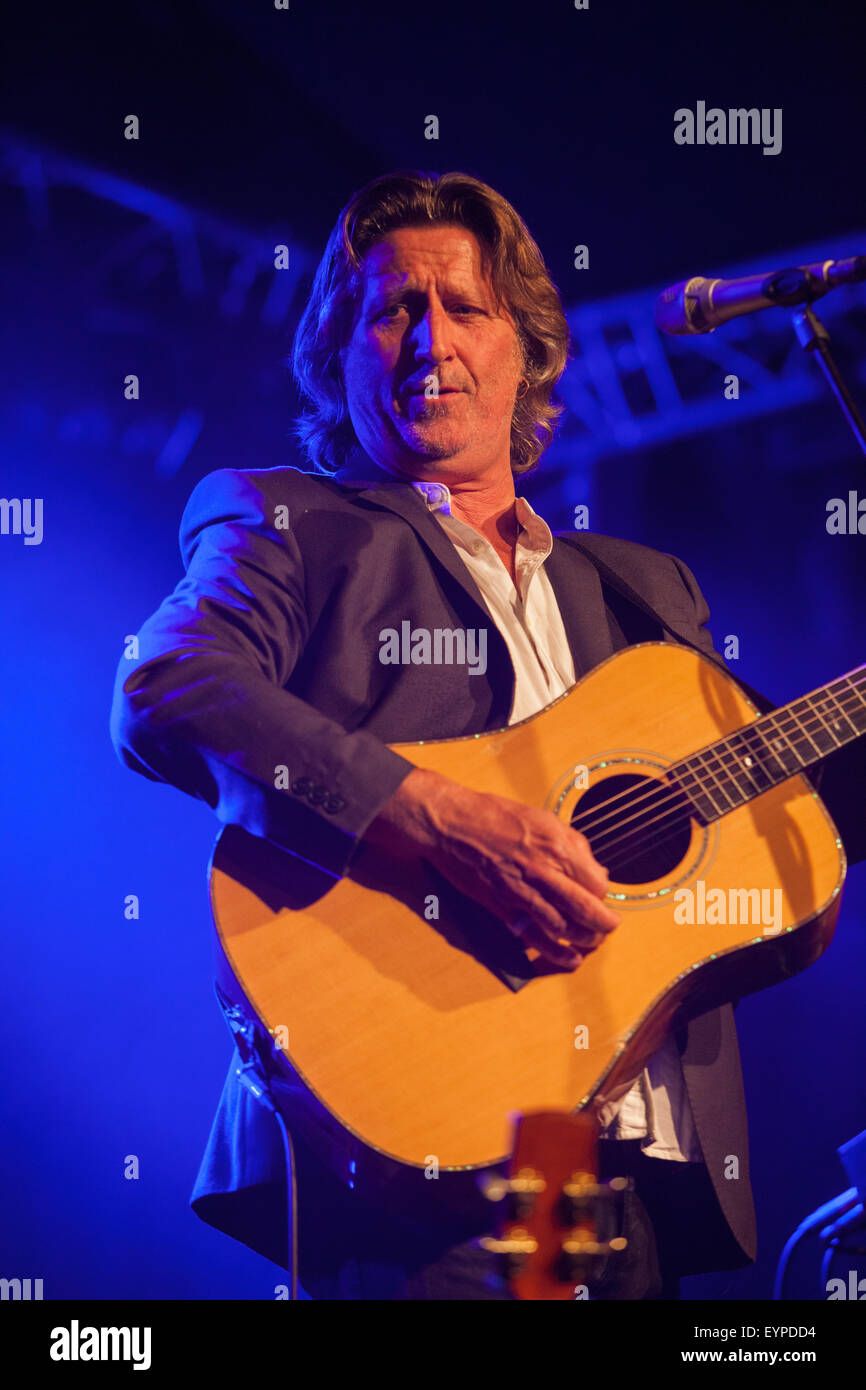 Sidmouth, Devon, 2nd Aug 2015. Steve Knightley of "Show of Hands" on ...