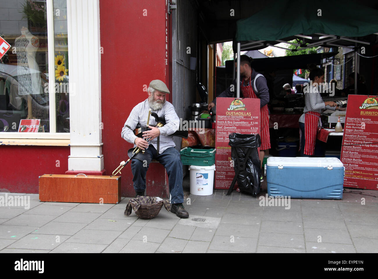 Irish bagpipes hi-res stock photography and images - Alamy