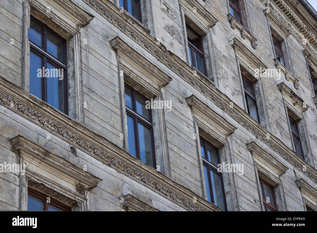 Renovation facade old building hi-res stock photography and images - Alamy