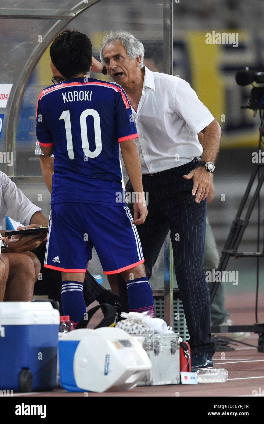 Wuhan Sports Center Stadium, Wuhan, China. 2nd Aug, 2015. (L-R) Shinzo ...
