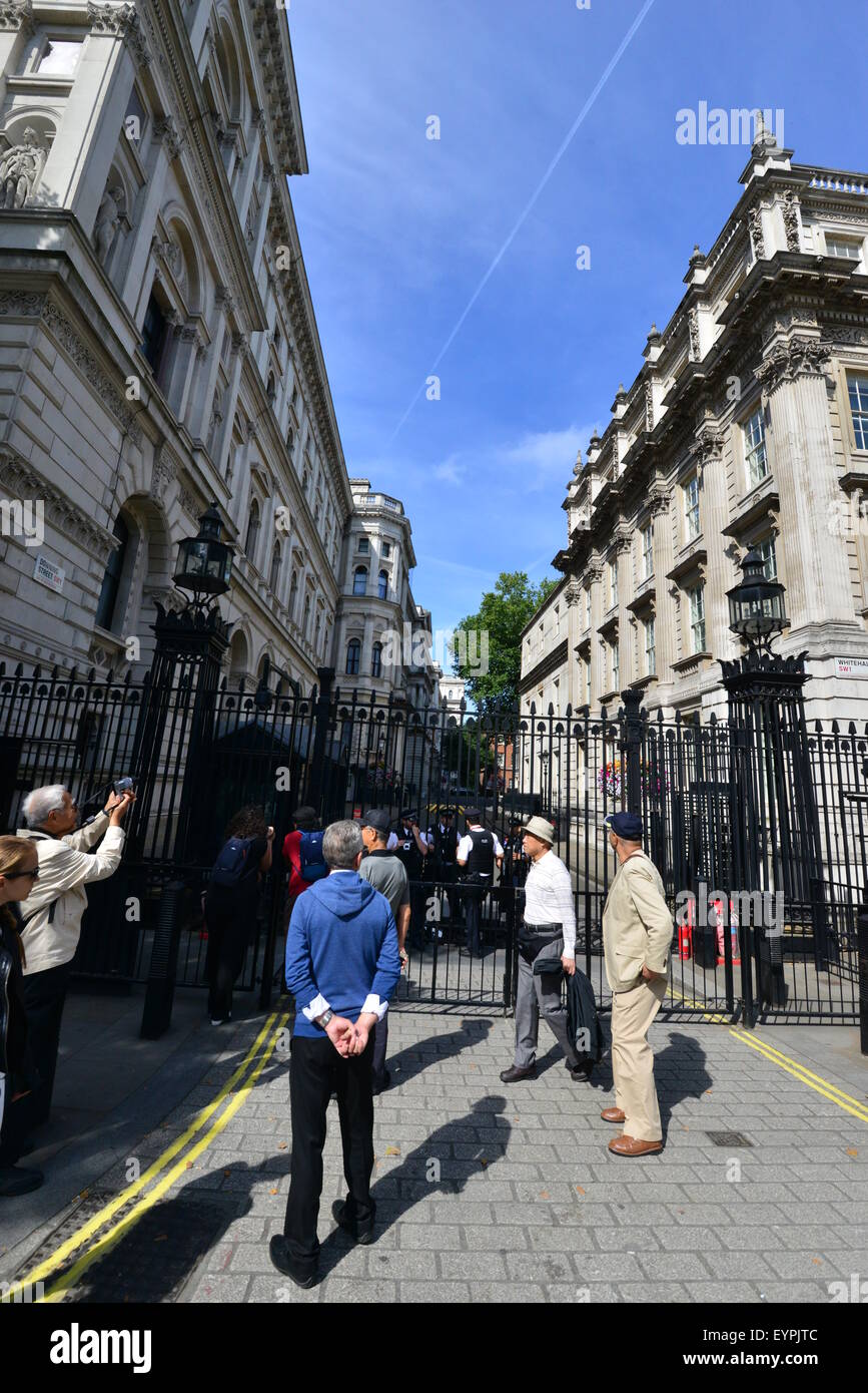 Downing Street the home of the British Prime Minister Stock Photo - Alamy