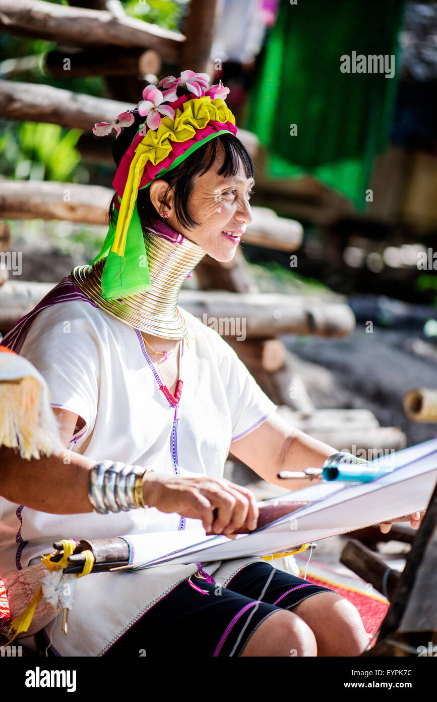 Backstrap loom hi-res stock photography and images - Alamy
