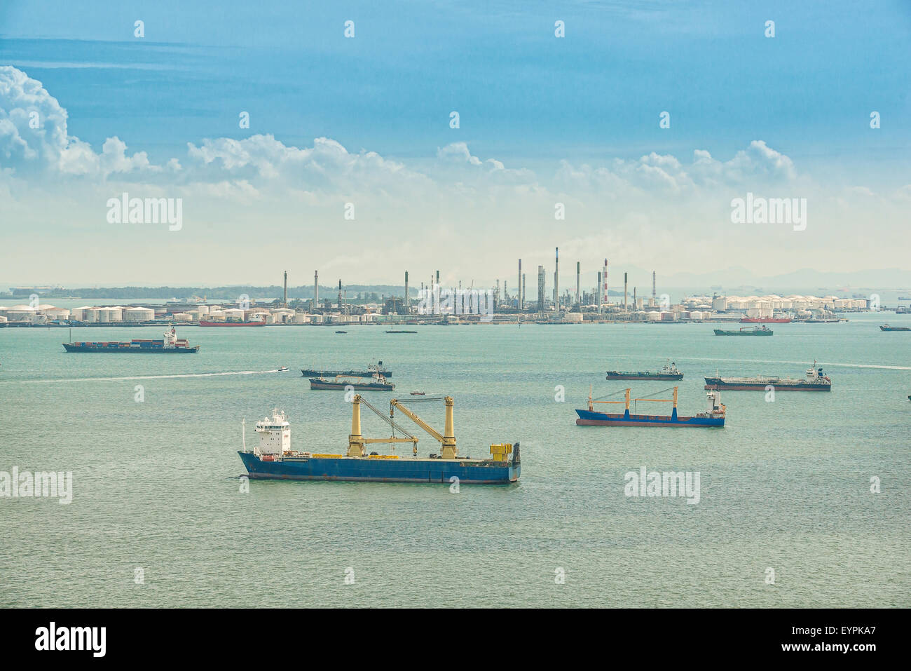 Oil tanker ship iran hi-res stock photography and images - Alamy