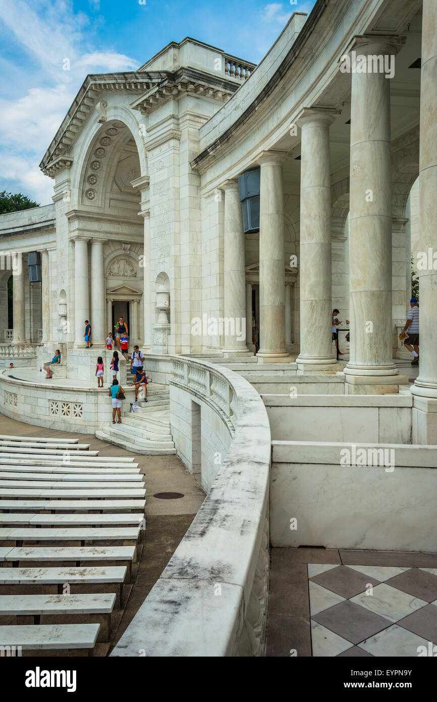 The Arlington Memorial Amphitheater in Arlington, Virginia Stock Photo ...