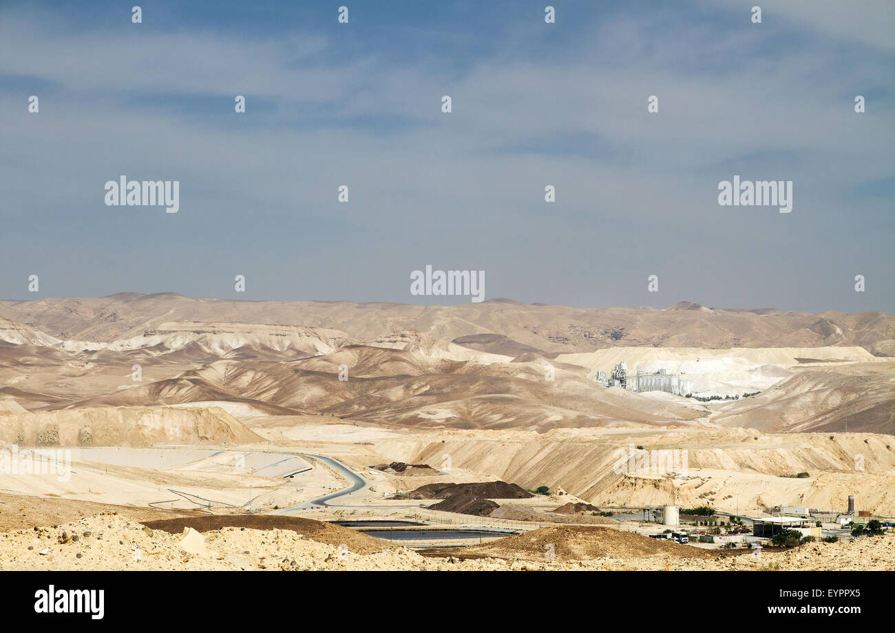 The Dead Sea Works is an Israeli potash plant in desert , on the Dead ...