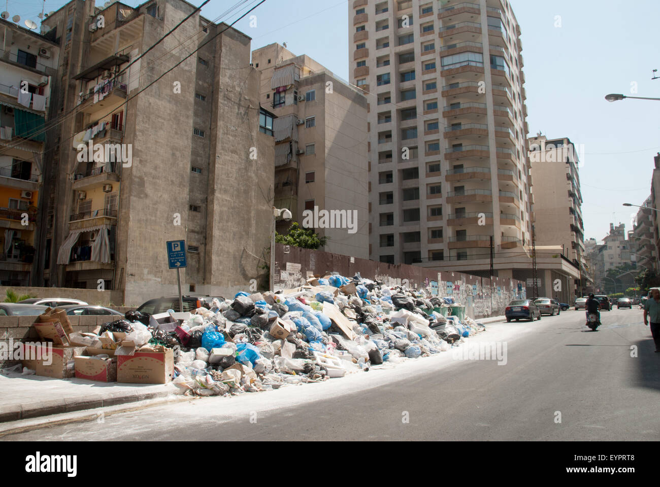 Garbage piles up in the streets of Beirut Lebanon Stock Photo - Alamy
