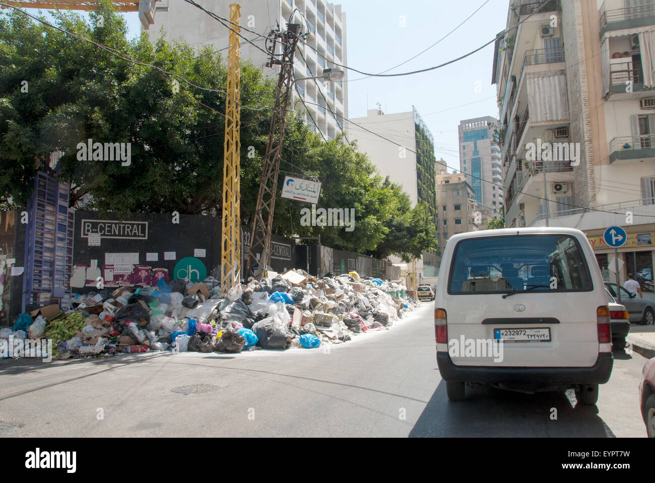 Garbage piles up in the streets of Beirut Lebanon Stock Photo - Alamy