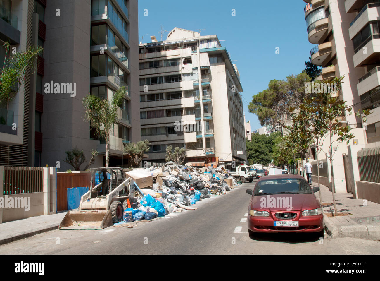 Garbage piles up in the streets of Beirut Lebanon Stock Photo - Alamy