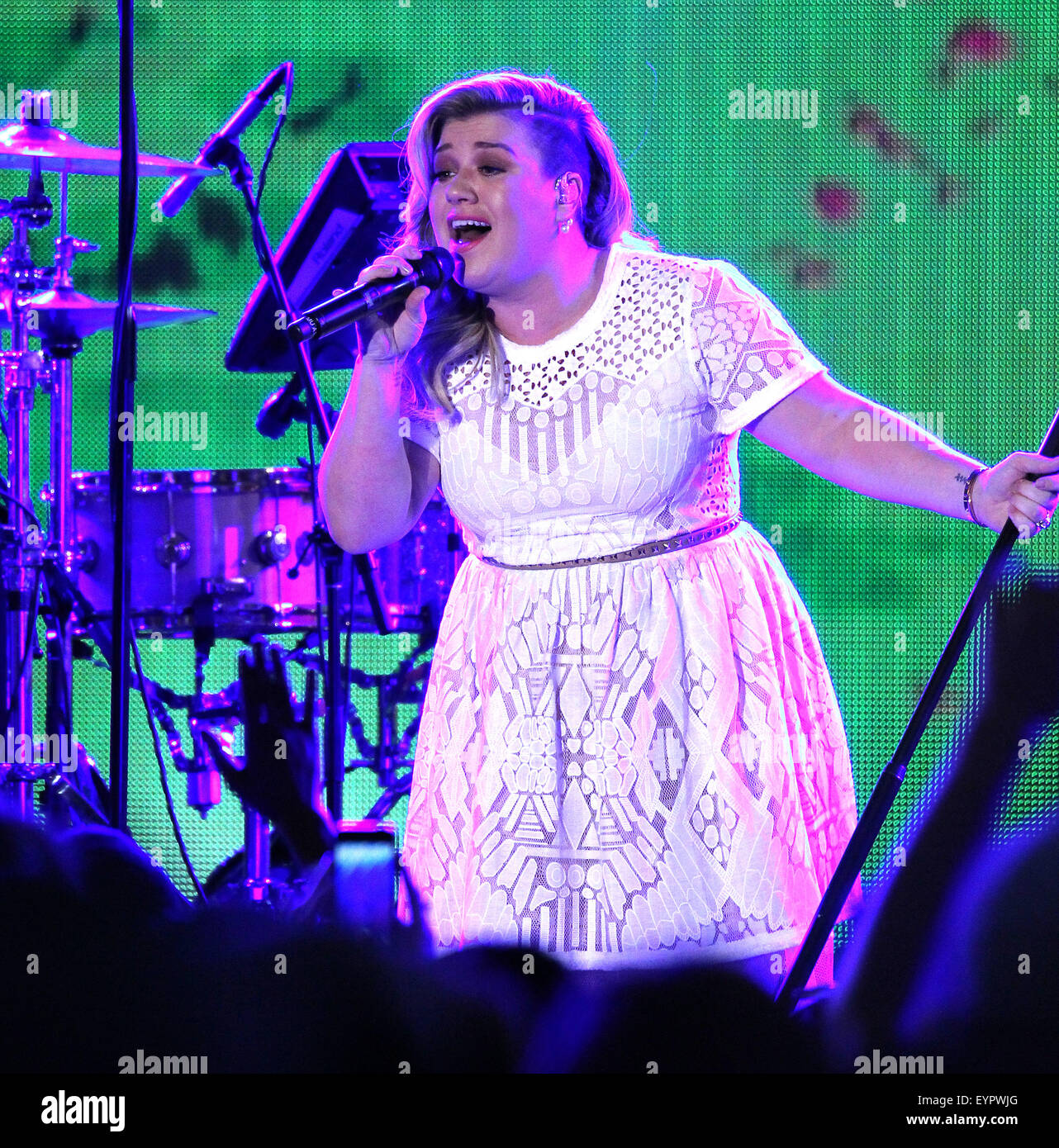 iHeartRadio Summer Pool Party Concert at Caesars Palace Resort & Hotel ...