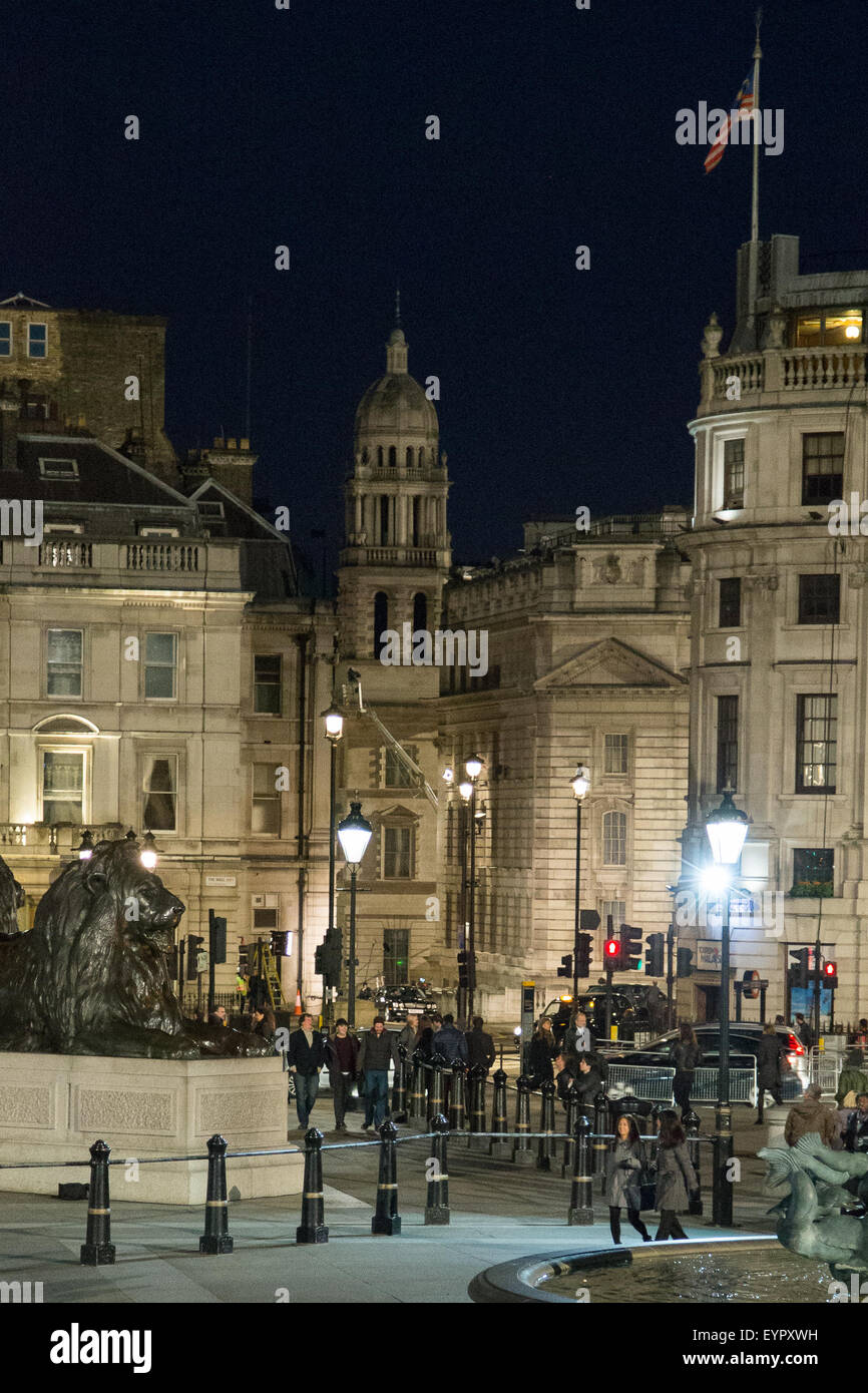 Londons Trafalgar Square shut down for the filming of Bond. Featuring ...