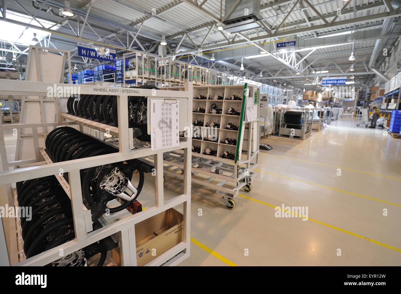 Inside car factory vehicles parts hi-res stock photography and images ...