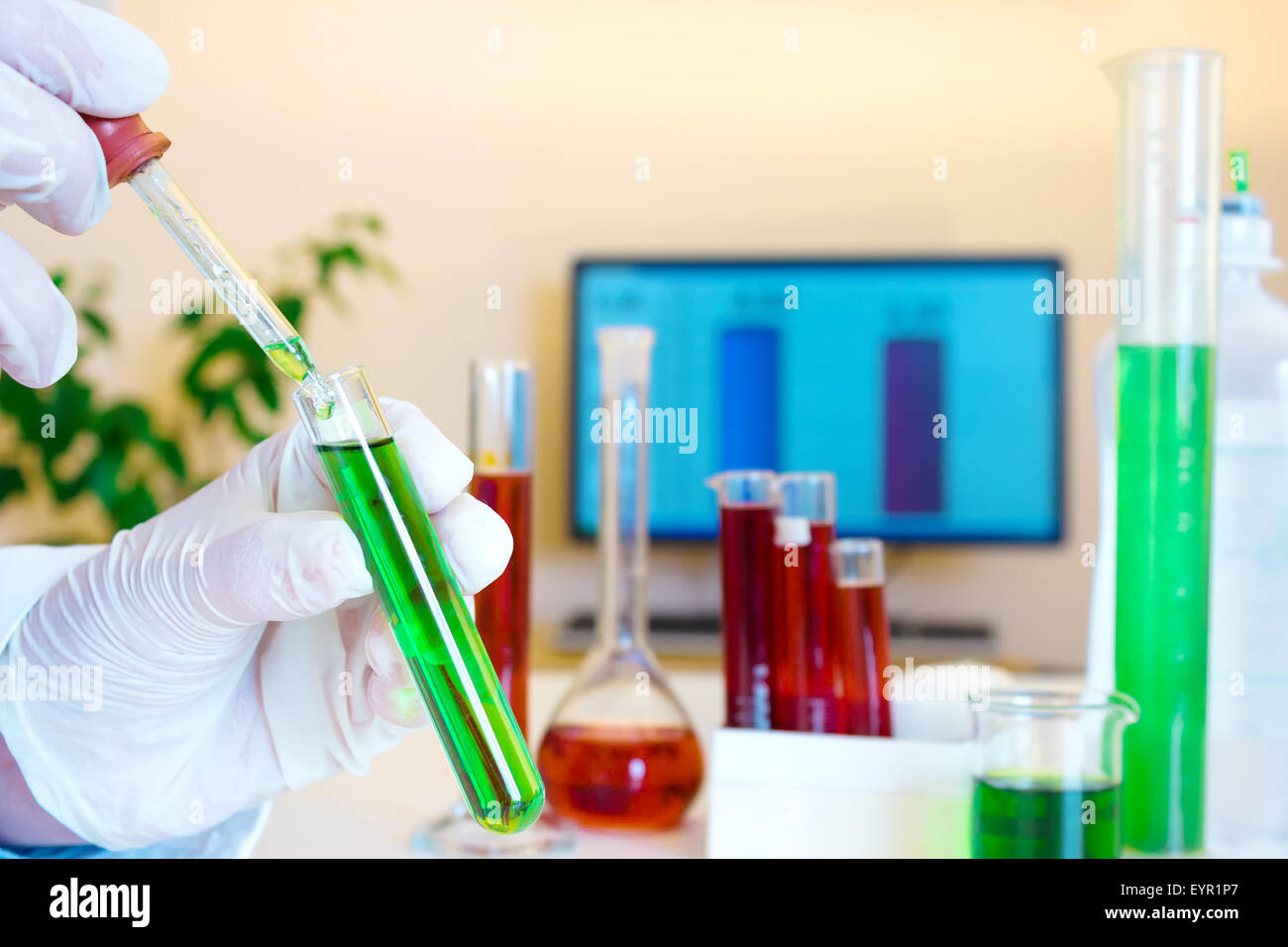 Scientist computer statistics lab hi-res stock photography and images ...