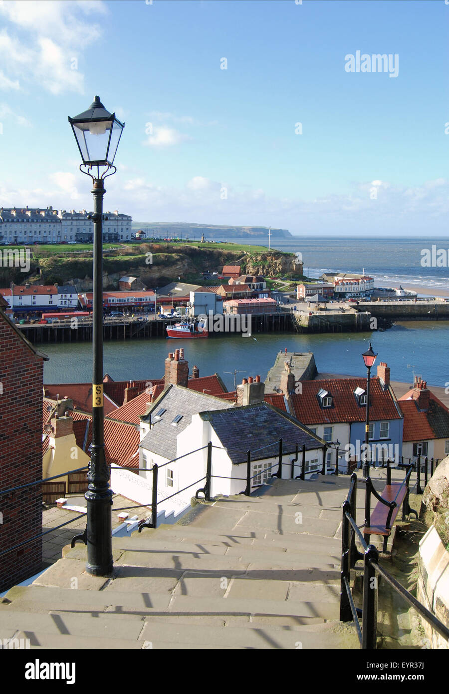 Whitby steps hi-res stock photography and images - Alamy