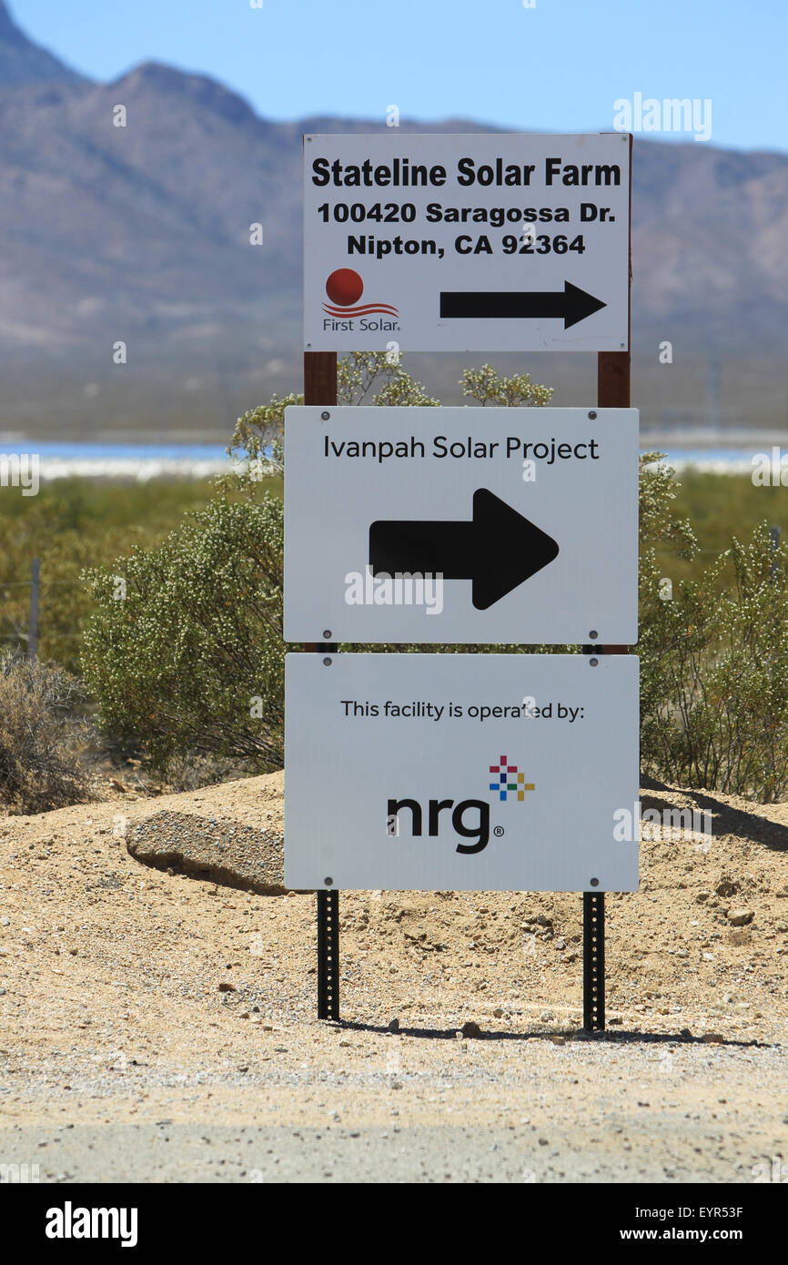 A solar farm that uses 1000's of large mirrors to super heat water to ...