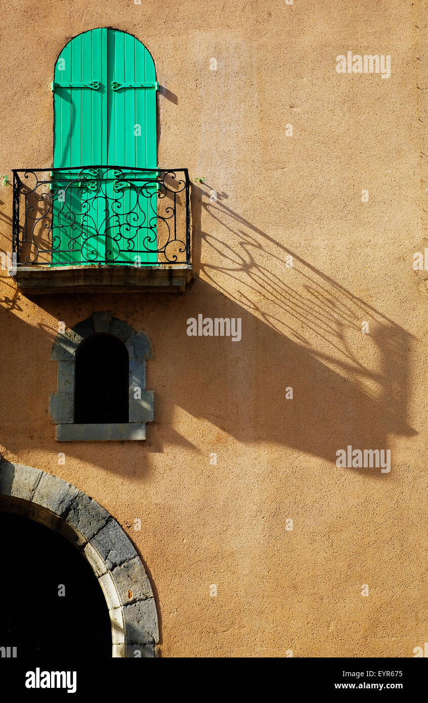 Arched balcony hi-res stock photography and images - Alamy