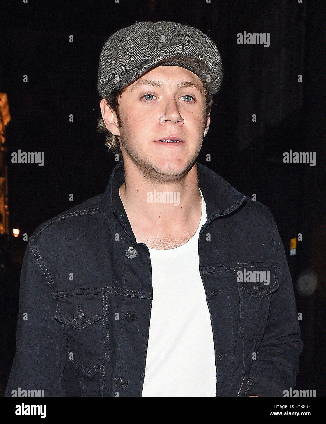 Pop singer ariana grande hi-res stock photography and images - Alamy