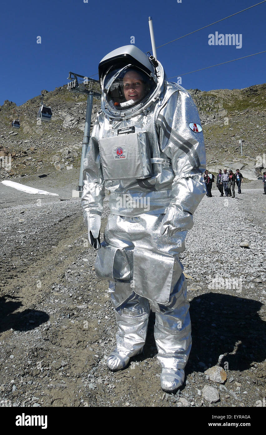 Kaunertal Glacier, Austria. 3rd August, 2015. Analogue astronaut ...