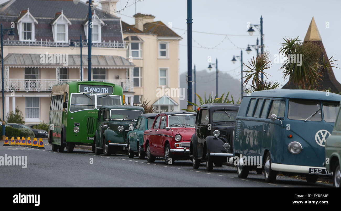 David Thewlis and Jonathan Bailey film a scene for the as yet untitled ...