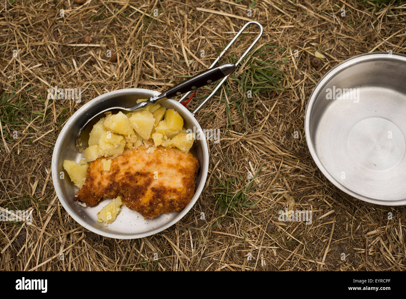Children camp tent holiday hi-res stock photography and images - Alamy