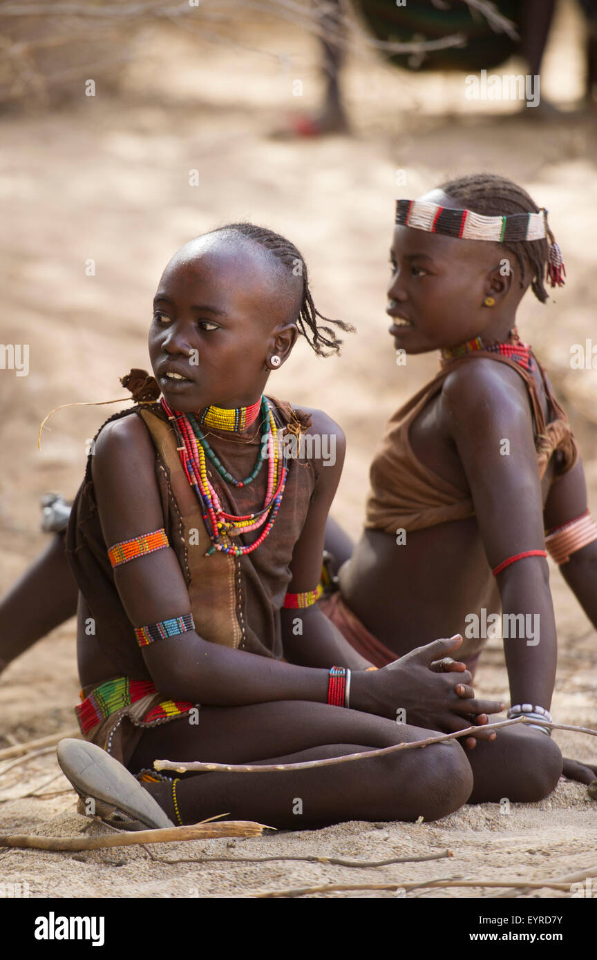 Tribe girls hi-res stock photography and images - Alamy
