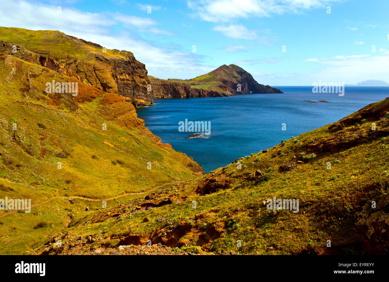 Valley to the sea hi-res stock photography and images - Alamy
