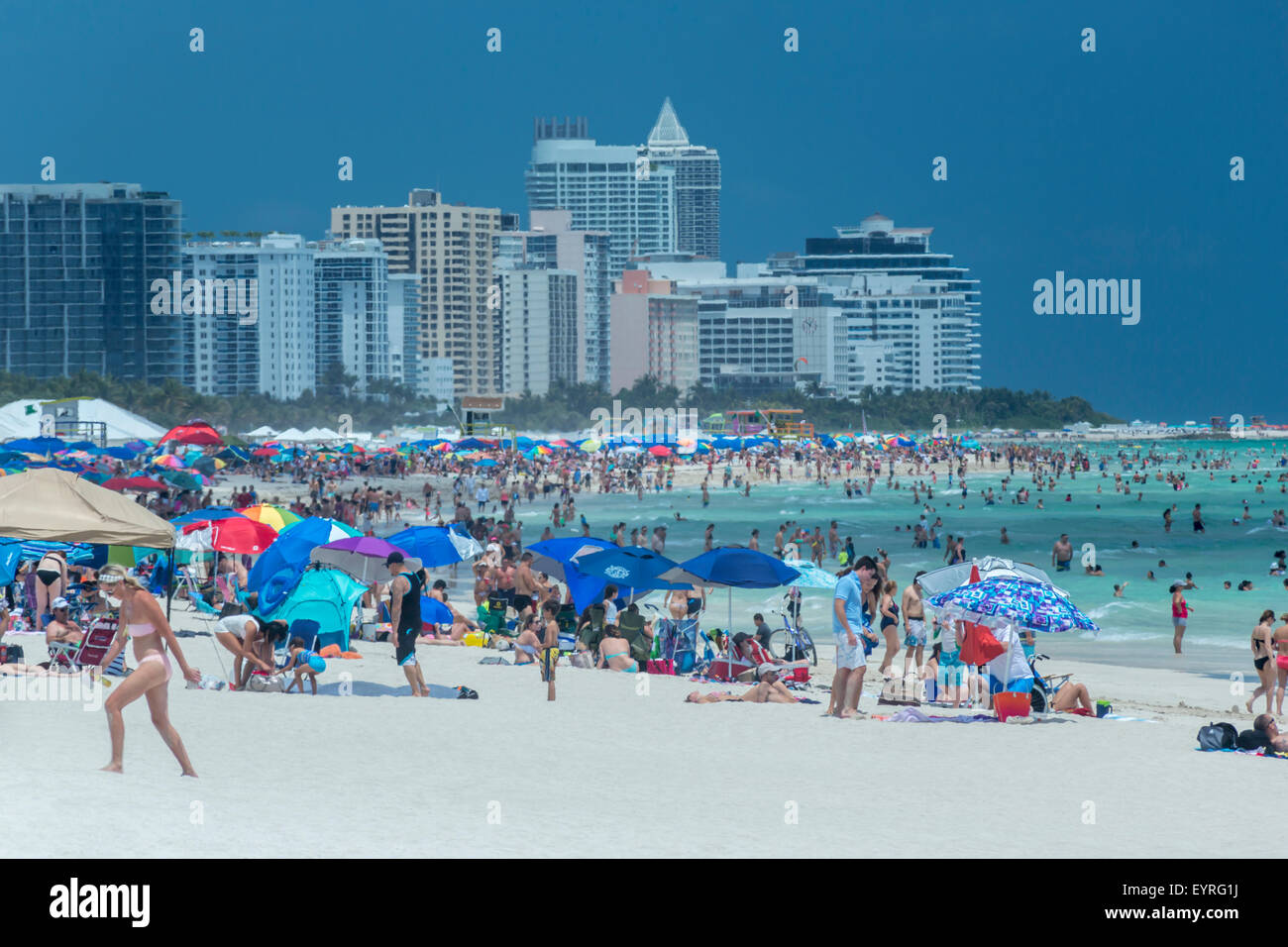 SUNBATHERS SOUTH BEACH MIAMI BEACH FLORIDA USA Stock Photo - Alamy