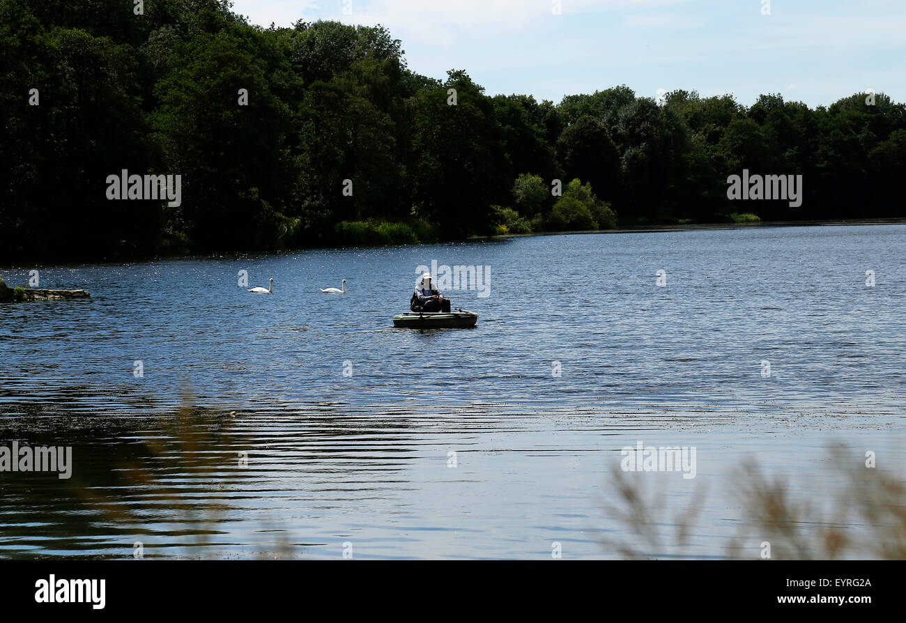 Man fishing on The Lake at Lullingstone Castle in Kent Stock Photo - Alamy
