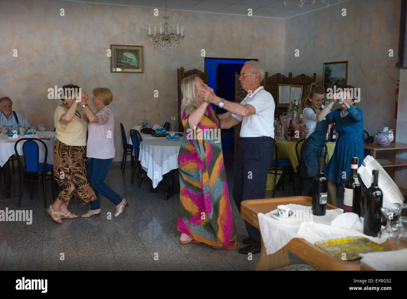Tea dance hi-res stock photography and images - Alamy