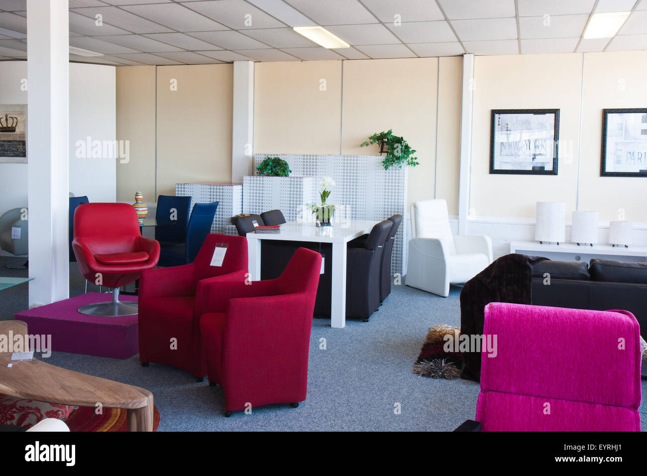 Modern showroom corner hi-res stock photography and images - Alamy