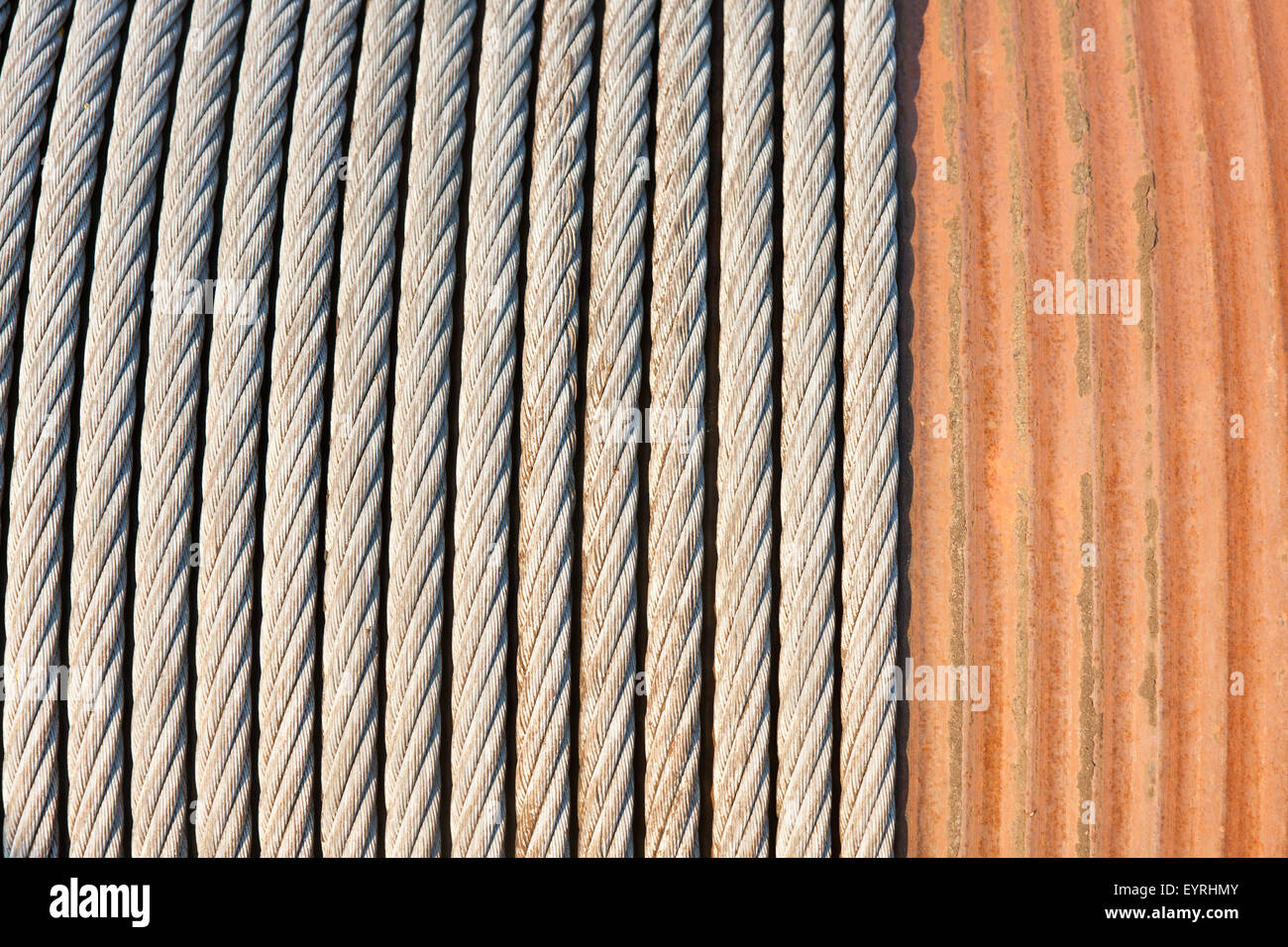Texture wire rope steel cable hi-res stock photography and images - Alamy