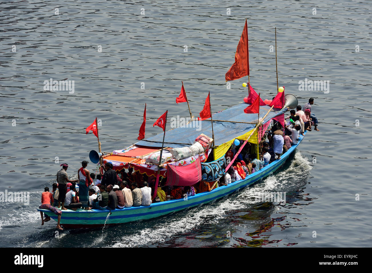 Passenger ferry on the Dhaleshwari River in Dhaka, Bangladesh, Asia ...