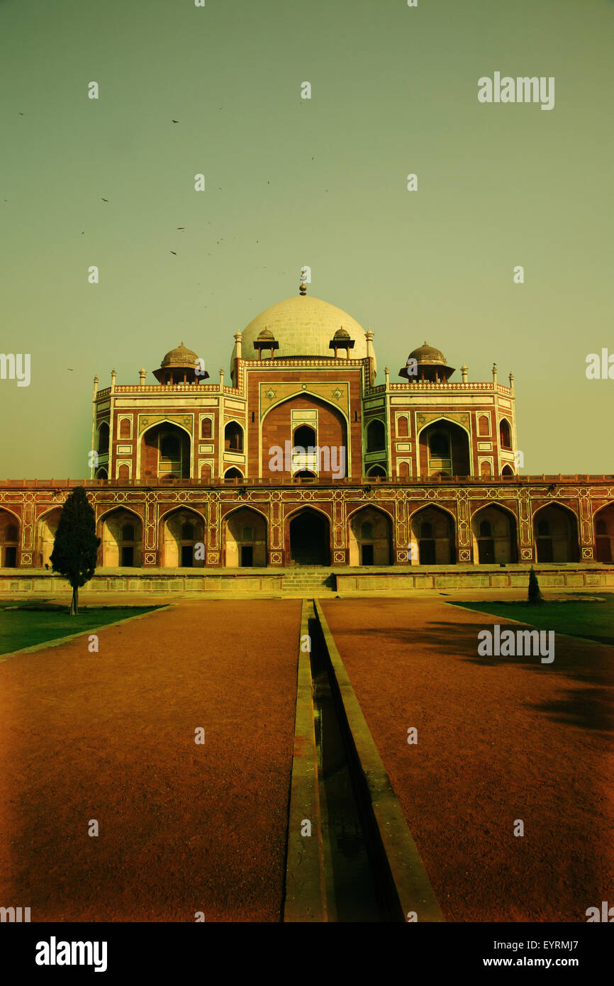 Tomb of the hamayun hi-res stock photography and images - Alamy