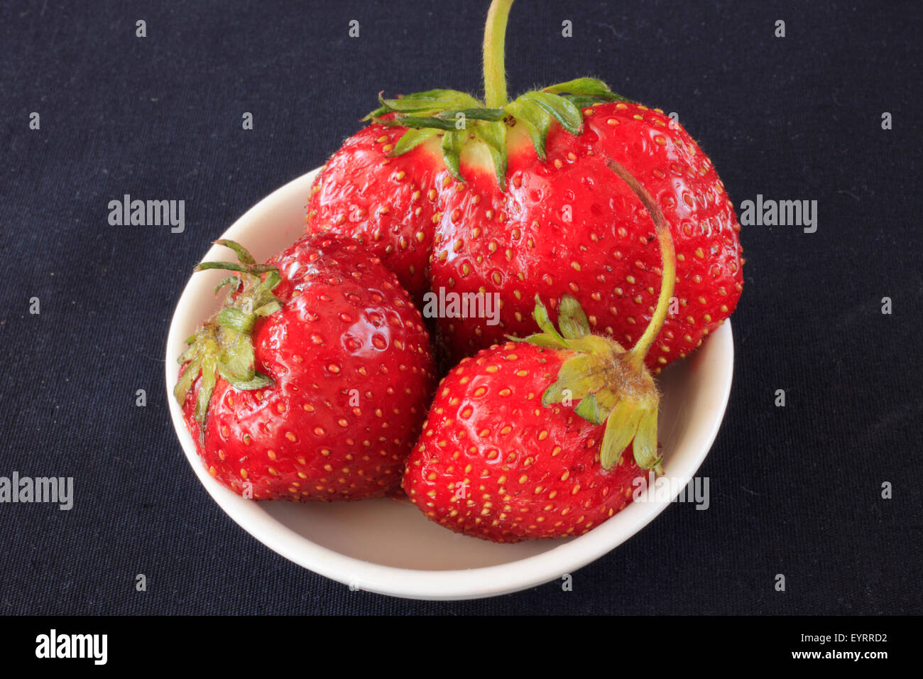 Horizontal strawberries hi-res stock photography and images - Alamy