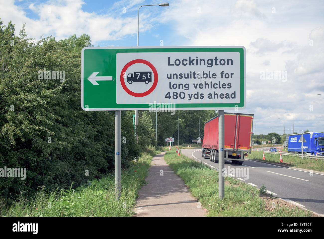 Hgv restriction sign hi-res stock photography and images - Alamy